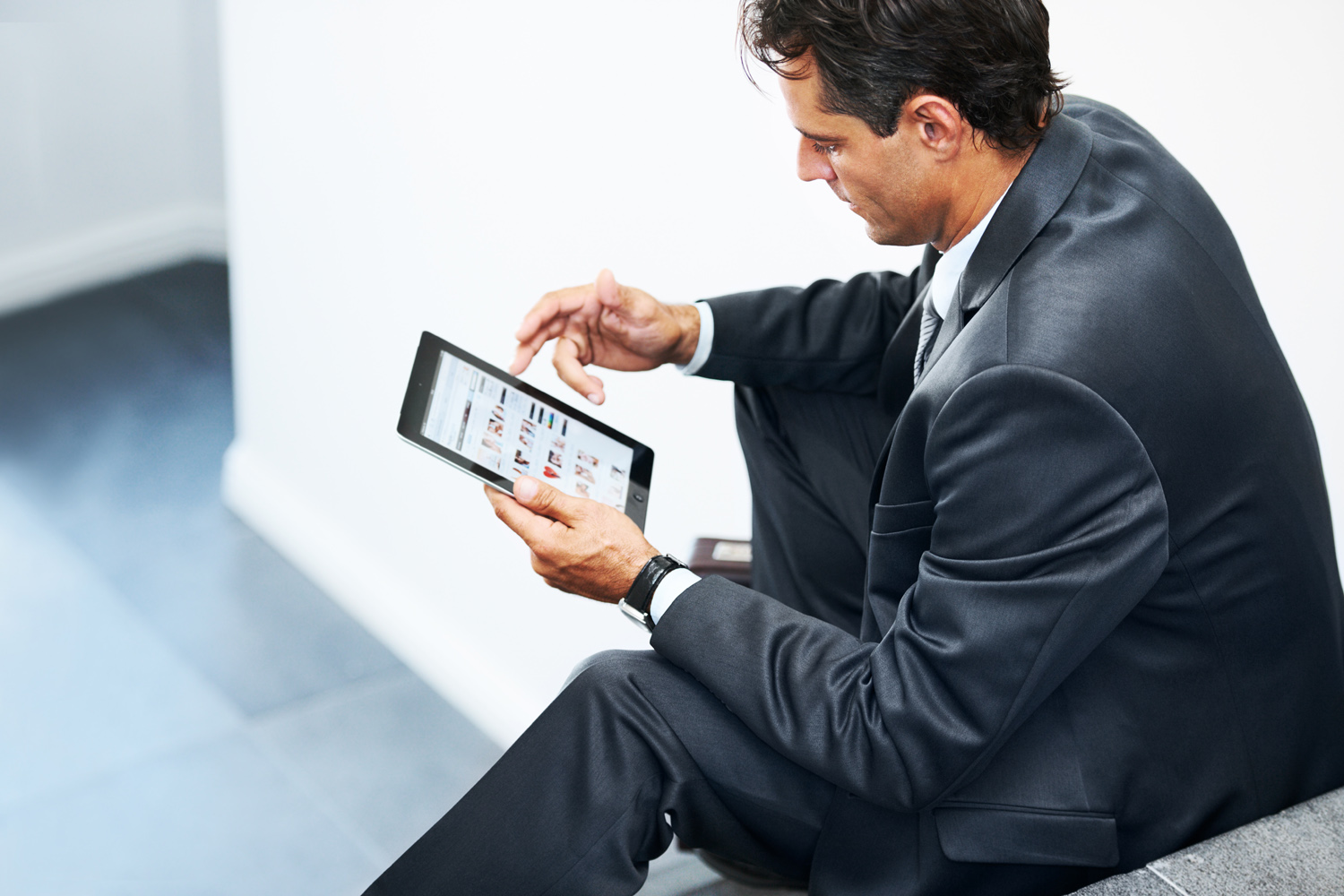 In faucibus - Derric Johnson